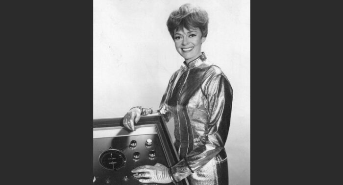 June Lockhart, NASA Honoree Celebrated by JPL, Dies at 100 – Pasadena Now